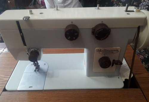 Швейная машина Чайка 143