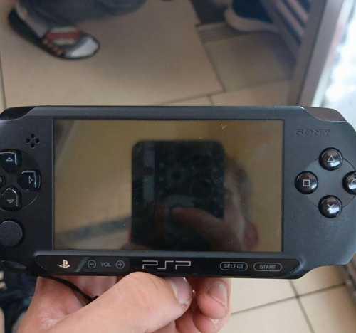 Sony psp e 1008