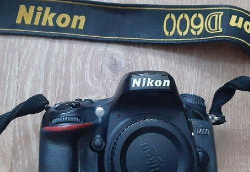 Зеркальная полупрофессиональная фотокамера Nikon