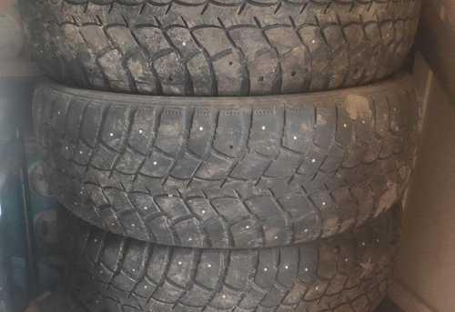 Kumho I'Zen Wis KW19 215/65 R16 98H