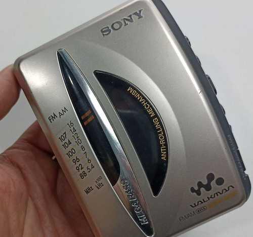 Кассетный плеер sony walkman wm-fx195