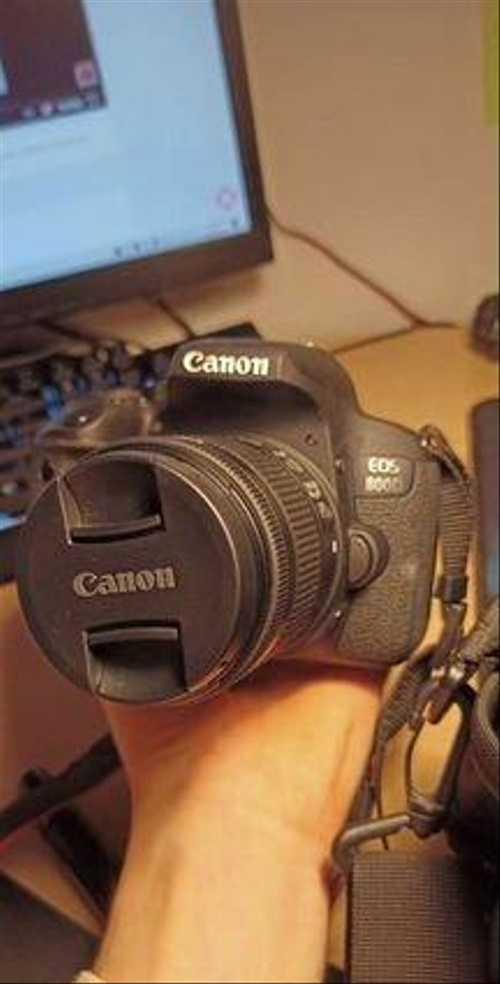 Canon 800 D
