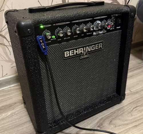 Комбоусилитель Behringer vt15fx