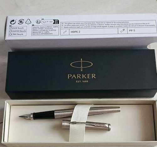 Перьевая ручка parker