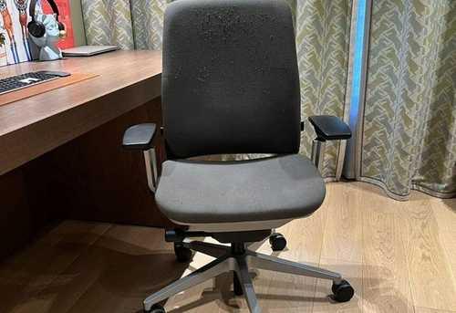 Компьютерное кресло Steelcase
