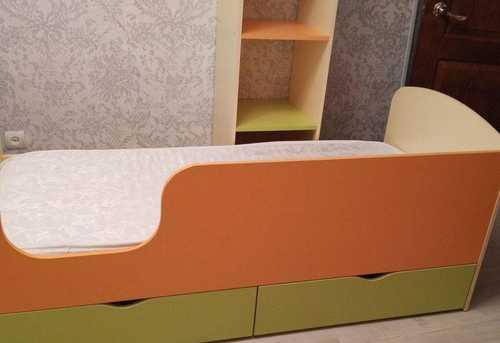 Мебель в детскую (кровать, матрас, шкаф,пенал)