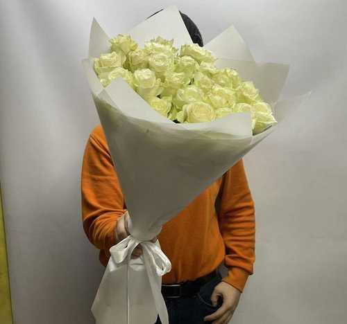 Розы белые 60 см