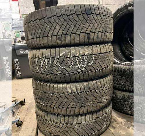 Pirelli Ice Zero FR SUV 255/55 R19