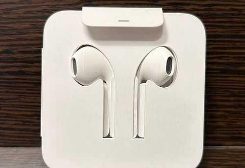 Наушники Apple EarPods Lightning + Adapter 3.5mm