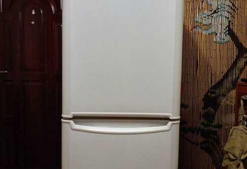 Холодильник indesit (капельный) 1.67*0.6*0.6