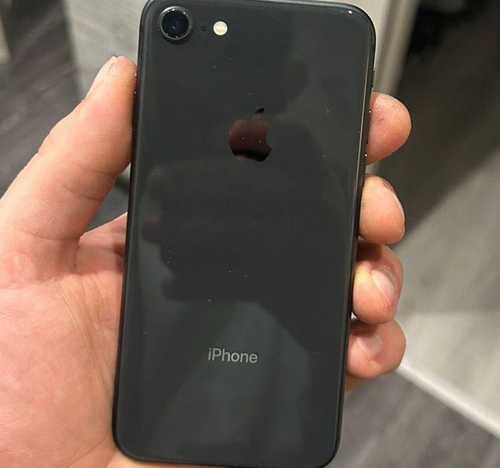 iPhone 8, 64 ГБ