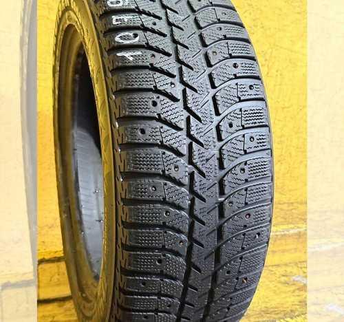 Bridgestone Ice Cruiser 5000 215/55 R16 93T