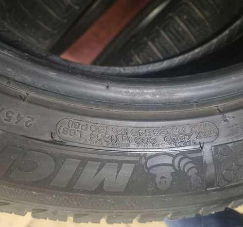 Michelin X-Ice XI3 245/50 R18 H