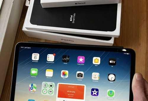 iPad Pro 11' M1 256GB + Apple SMART Folio