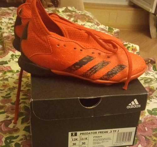 Футбольные бутсы adidas predator 30 размер