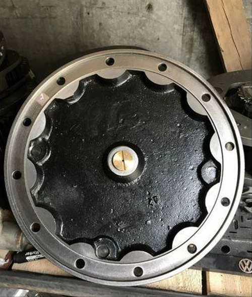 Крышка редуктора хода ZX230 2043868