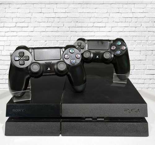 Sony PlayStation 4 Fat + 2 геймпада + игры