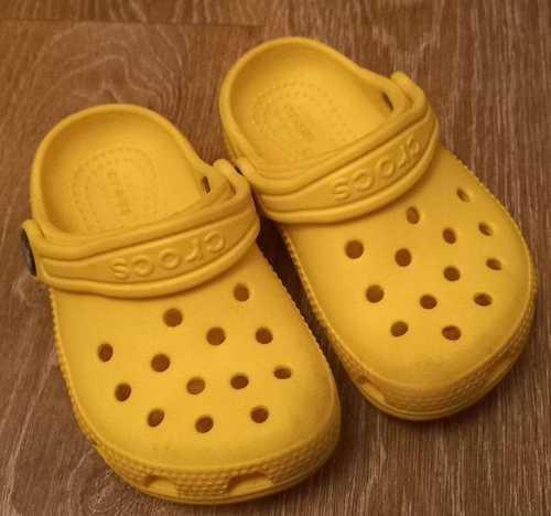 Тапочки детские crocs