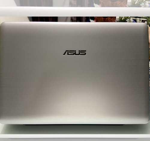 Нетбук, ноутбук Asus Eee Pc 1215n