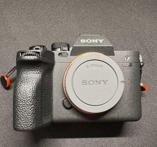 Фотоаппарат Sony A7 mark iv body маленький пробег