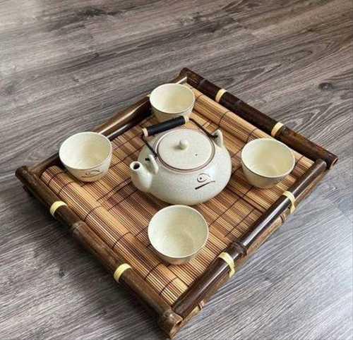 Чайный сервиз на бамбуковом подносе