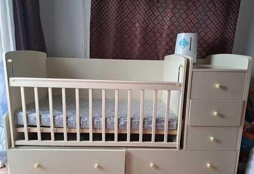 Детская кровать для новорожденных с маятником