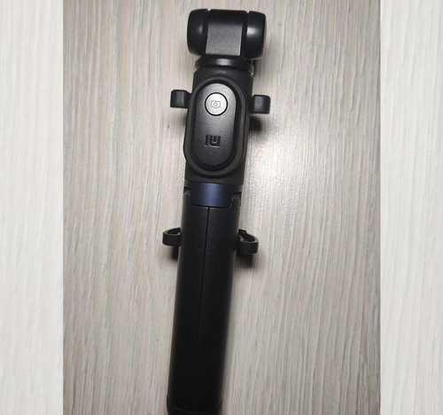 Монопод Xiaomi Mi Bluetooth Selfie Stick Tripod