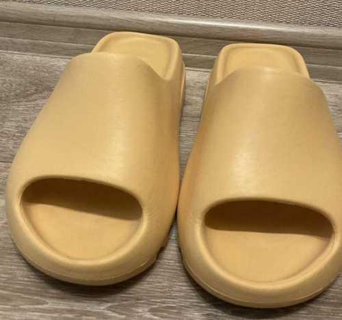 Шлепанцы adidas yeezy slide