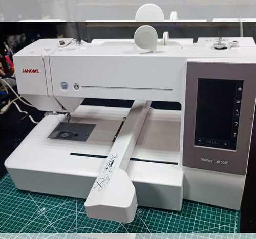 Вышивальная машина Janome Memory Craft 550e