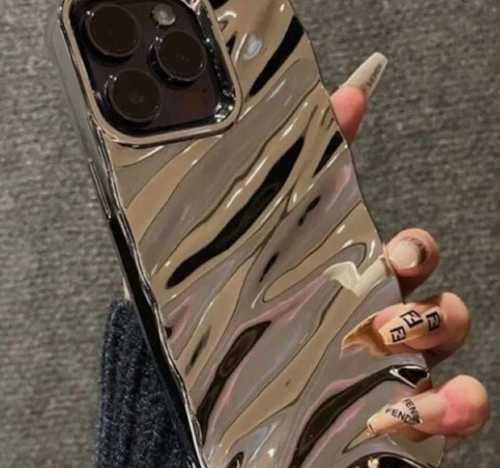 Чехол на iPhone 13