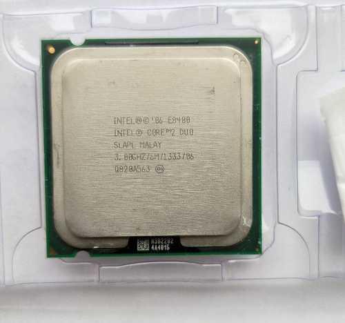 Процессор Intel E8400, 3 GHz