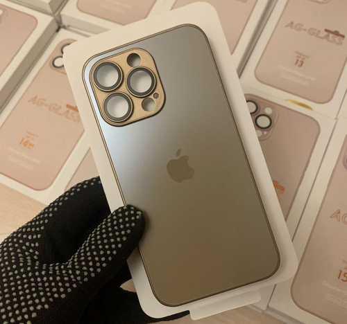 Чехол на iPhone 13 Pro золотой Desert Titanium