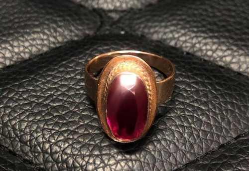 Золотое кольцо с камнем 583 СССР
