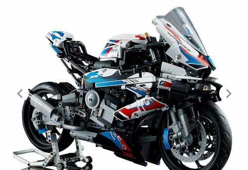 Lego Technic 42130 BMW M 1000 RR