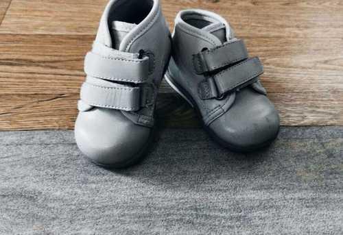 Ботинки детские на первый шаг 19 размер