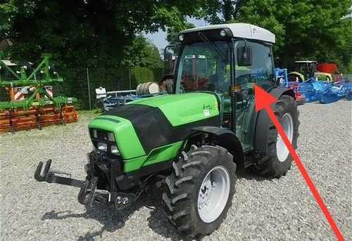 Стекло двери, левой для Deutz-Fahr Agroplus 410F