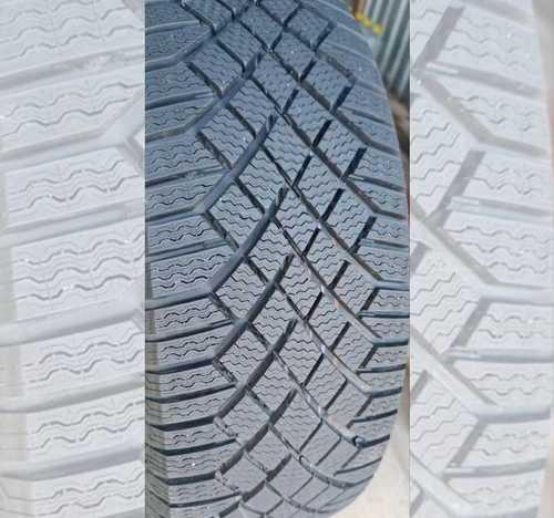 Continental ContiVikingContact 7 215/65 R17 100