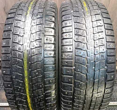 Dunlop SP Winter Ice 01 215/65 R16 102T