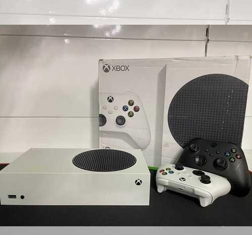 Xbox Series S (512gb, 2 геймпада)