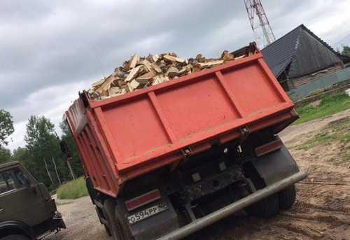 Дрова на самосвале Камаз
