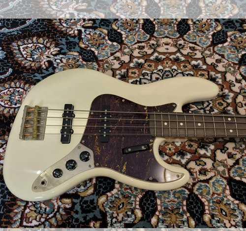 Fender squier jazz bass classic vibe