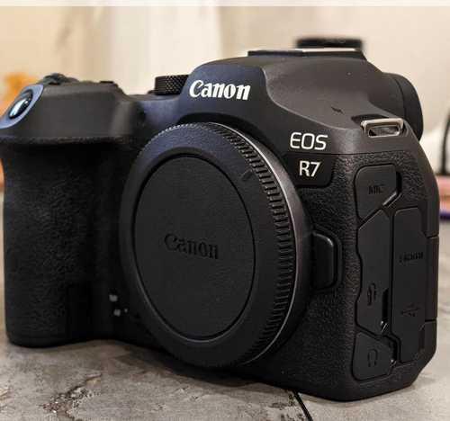 Canon R7 полный комплект