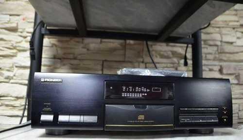 CD - проигрыватель Pioneer PD-S802 пульт