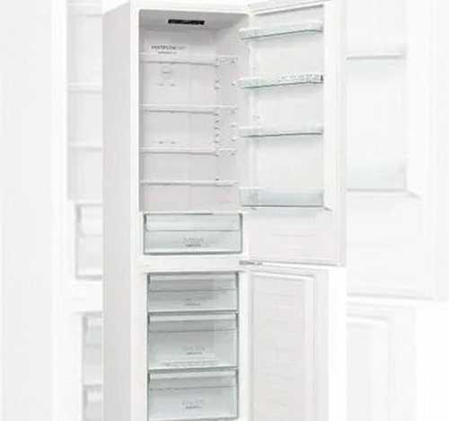 Холодильник двухкамерный Gorenje NRK6202EW4