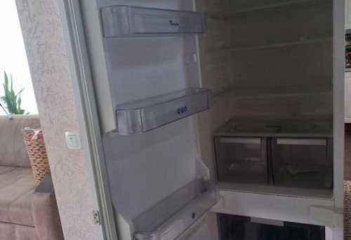 Встроенный холодильник бу Whirlpool