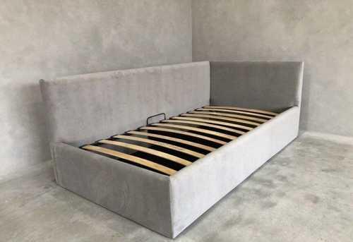 Кровать новая угловая