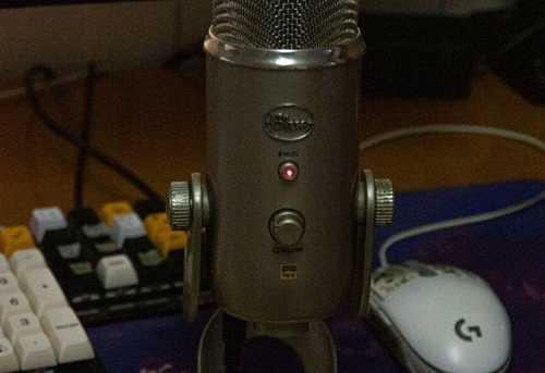 Микрофон студийный Blue Yeti Silver