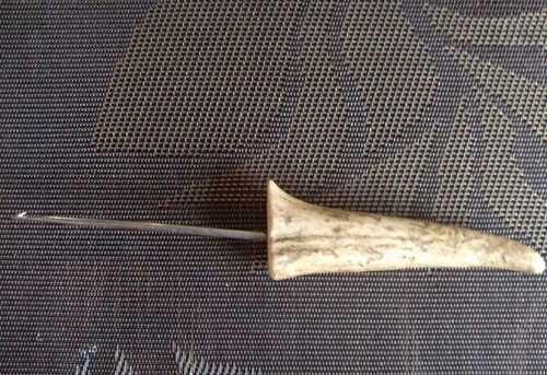 Шило - крючок с ручкой из клыка кабана