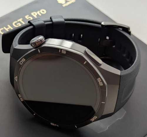 Часы Huawei Watch GT 5 Pro