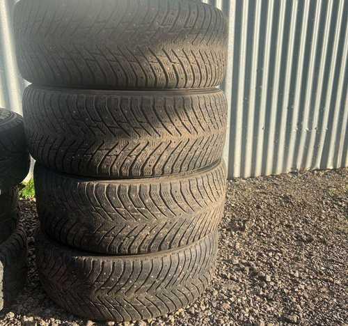 Nokian Tyres Hakkapeliitta 8 225/55 R17 101T